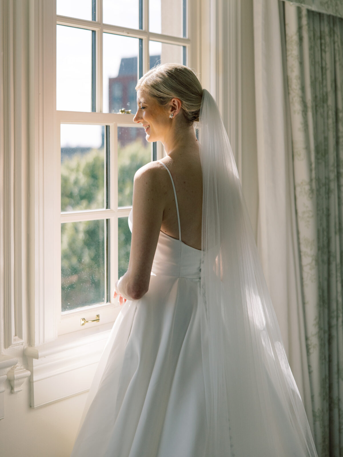 Ryan & Marnee’s Elegant D.C. Wedding Captured by Hannah Bjorndal - LA ...